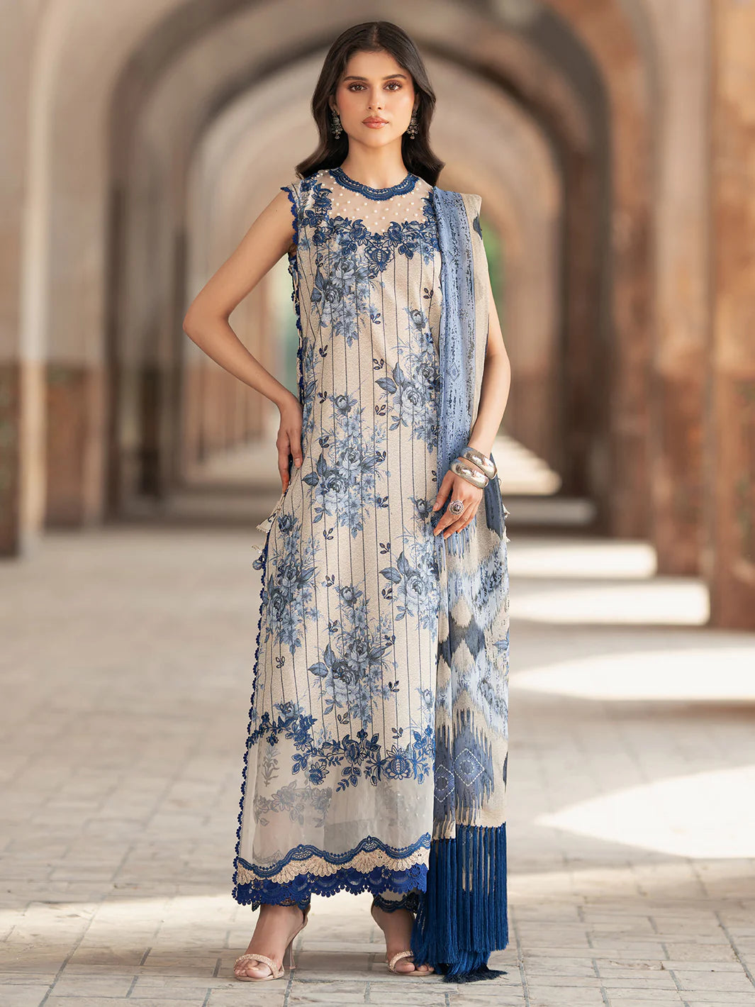Binilyas Naqsh Naz Luxury Embroidered Lawn 3pc BINIL-NAQ-NAZ-2087-A ...